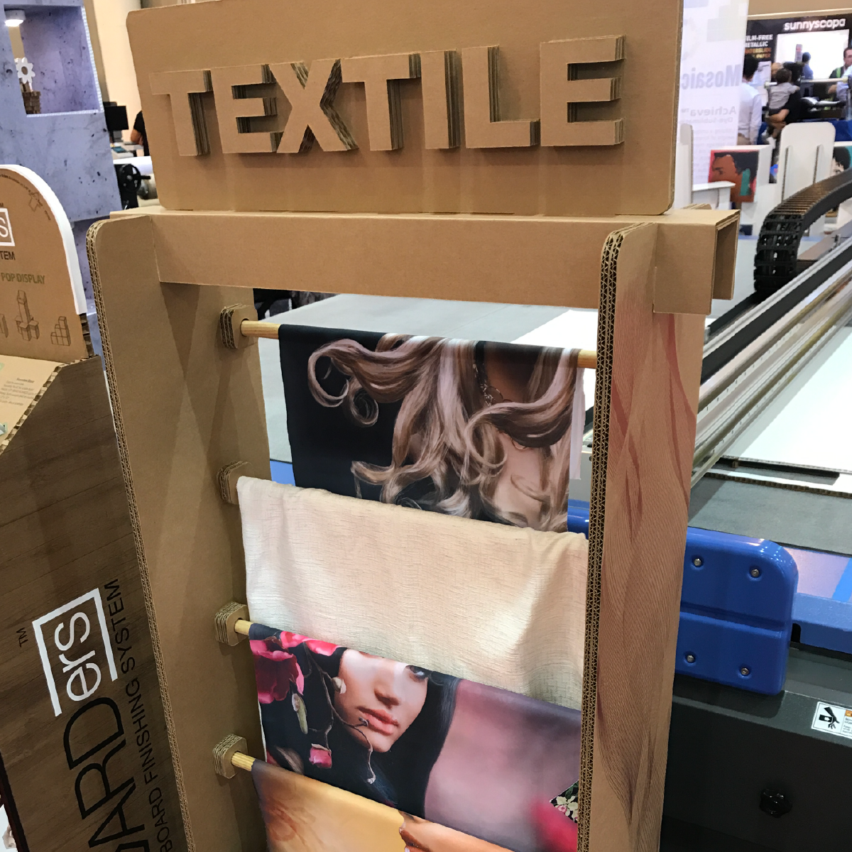 Packing & Display - Miami Super Signs